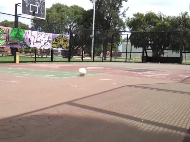 Basketball Courts in Rockingham City – Courts of the World