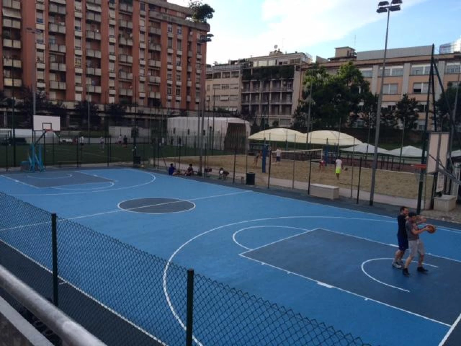 Milan Basketball Court: Moscova Playground – Courts of the World