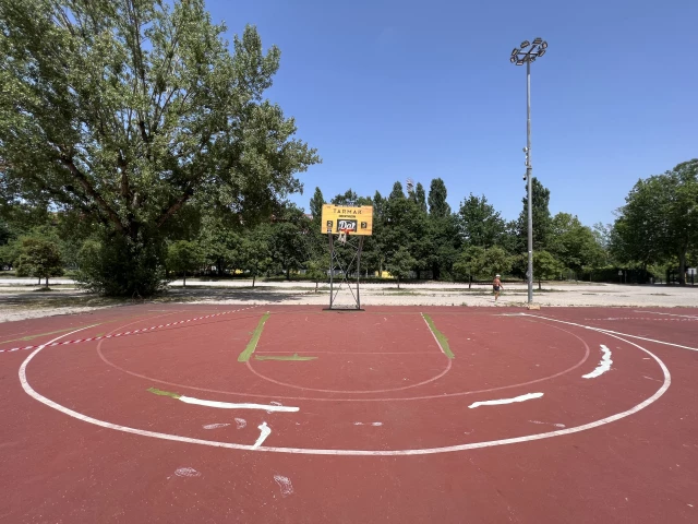 Perugia Basketball Court: Daniel Anton Taylor – Courts of the World