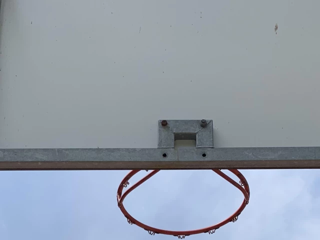 Baška Basketball Court: Bunculuka – Courts of the World