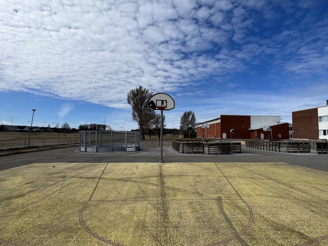 Södertälje Basketball Court: Wasaskolan – Courts of the World
