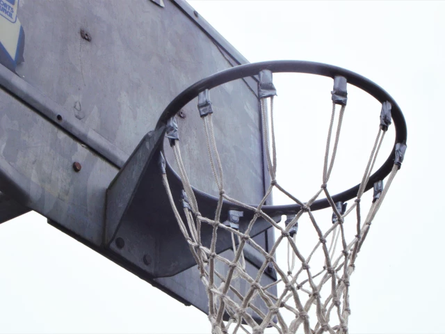 Halifax Basketball Court: Crow Wood Courts – Courts of the World