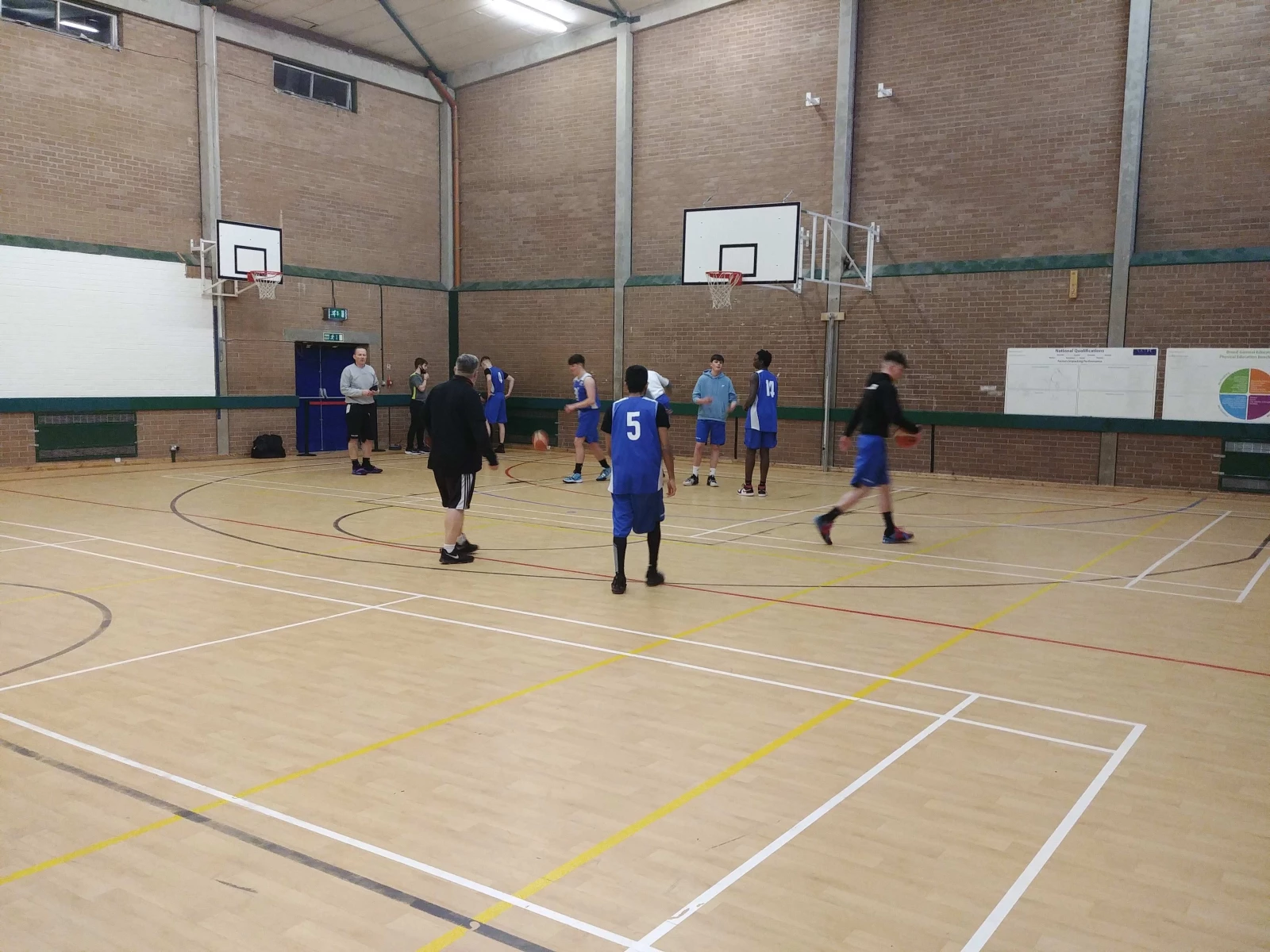 Mackie Academy – Basketball Court in Stonehaven | Courts of the World