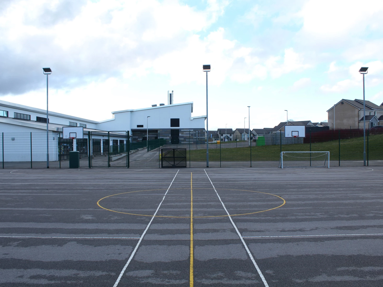 Inverurie Basketball Court: Uryside School Court – Courts of the World