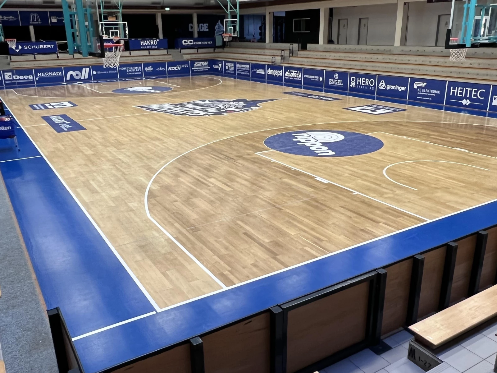 Crailsheim Basketball Court: HAKRO Arena – Courts of the World