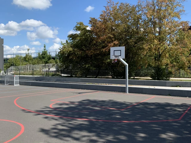 Sankt Augustin Basketball Court: Rhein-Sieg-Gymnasium – Courts of the World
