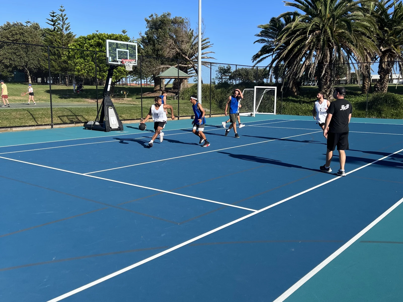 Basketball Courts in Bar Beach – Courts of the World