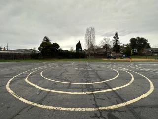 聖羅莎, CA 篮球场： Brook Hill Elementary School – Courts of the World