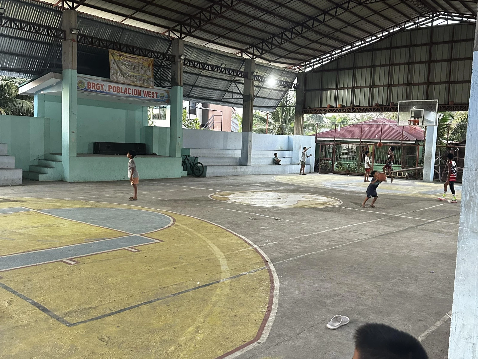 Moalboal Basketball Court: Baraguy Poblacion – Courts of the World