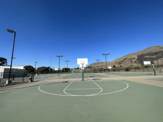 San Luis Obispo, CA Cancha de baloncesto: Cal Poly Sports Complex ...