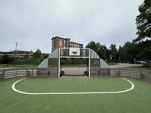 Espoo Basketball Court: Mattliden Basketball Court – Courts of the World