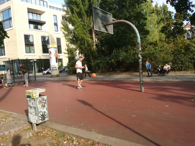 Berlin Basketball Court: Pappelplatz Streetball Court – Courts of the World
