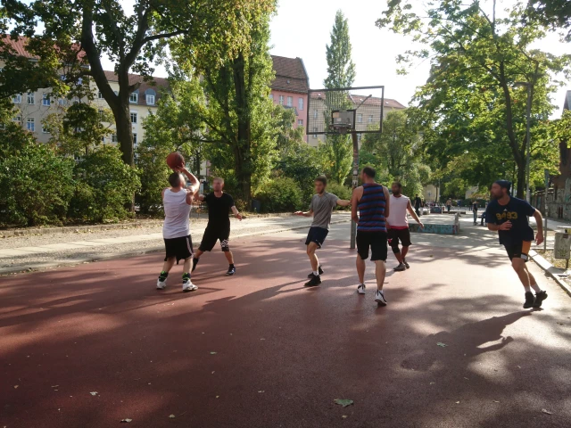 Berlin Basketball Court: Pappelplatz Streetball Court – Courts of the World