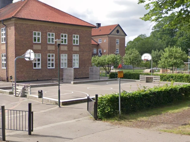 Helsingborg Basketball Court: Gamla Maria Parkskolan – Courts of the World