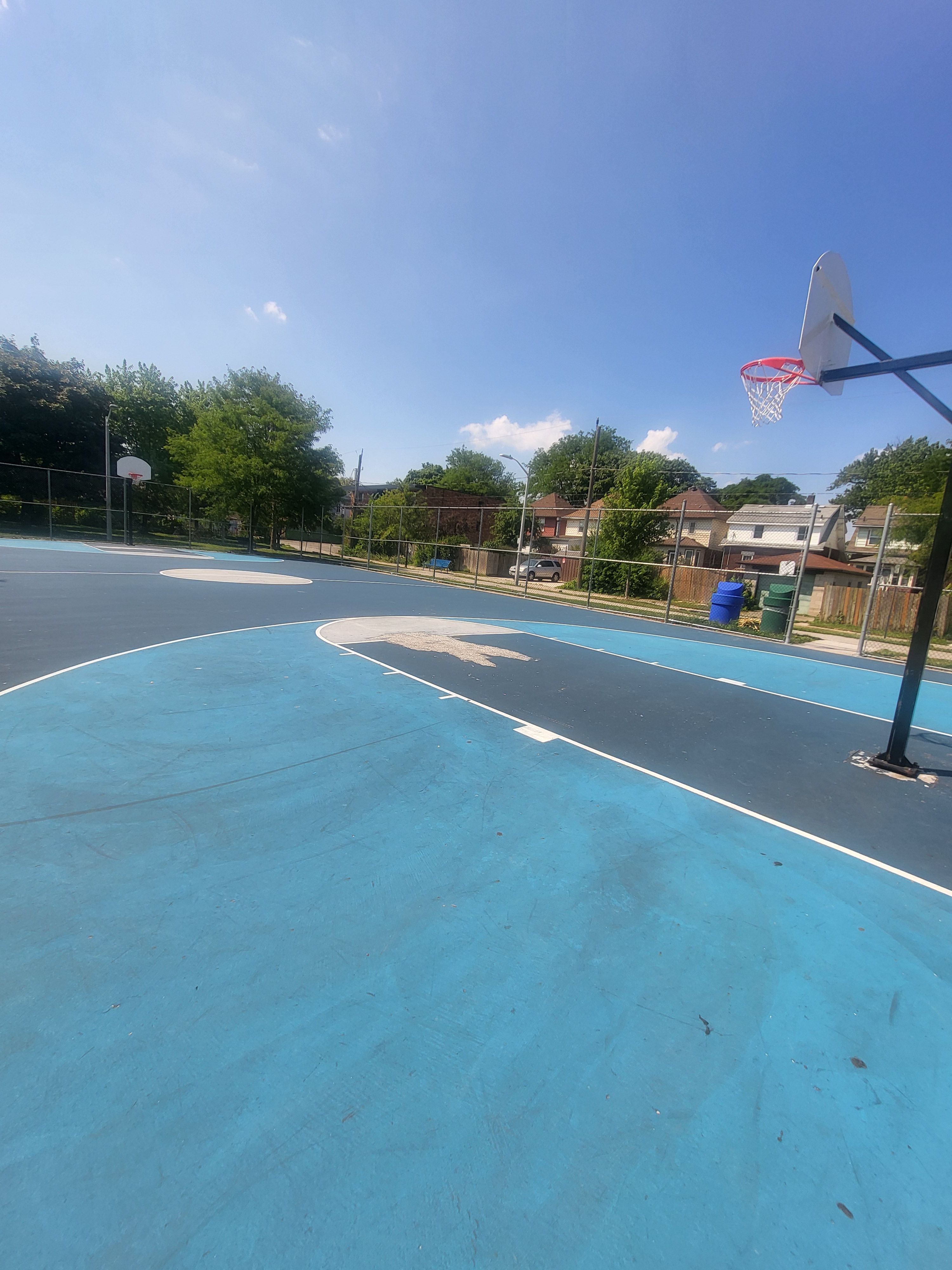 Bruce Park – Basketball Court in Windsor | Courts of the World
