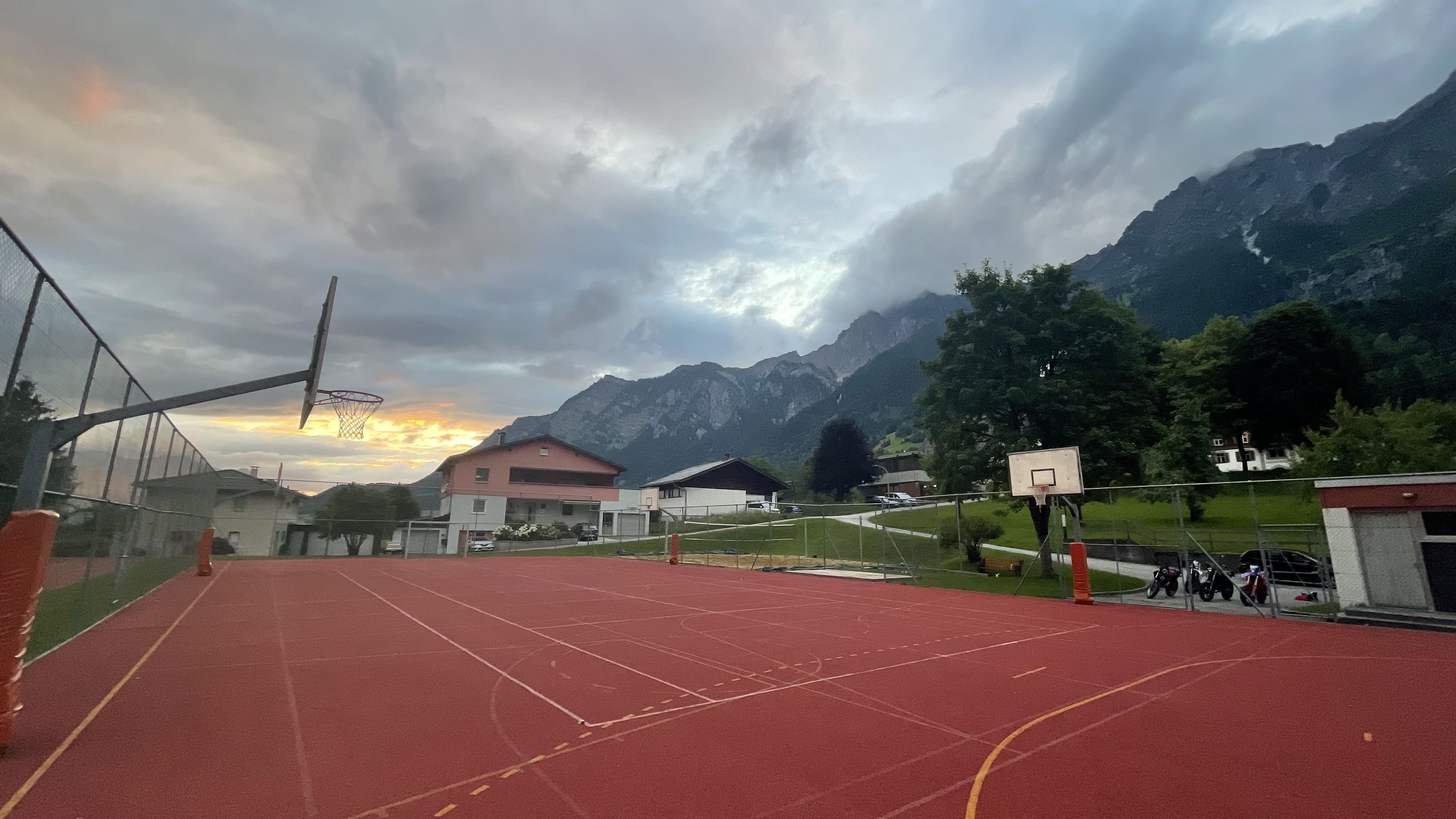 Basketball Player: KoenDeS – Courts of the World