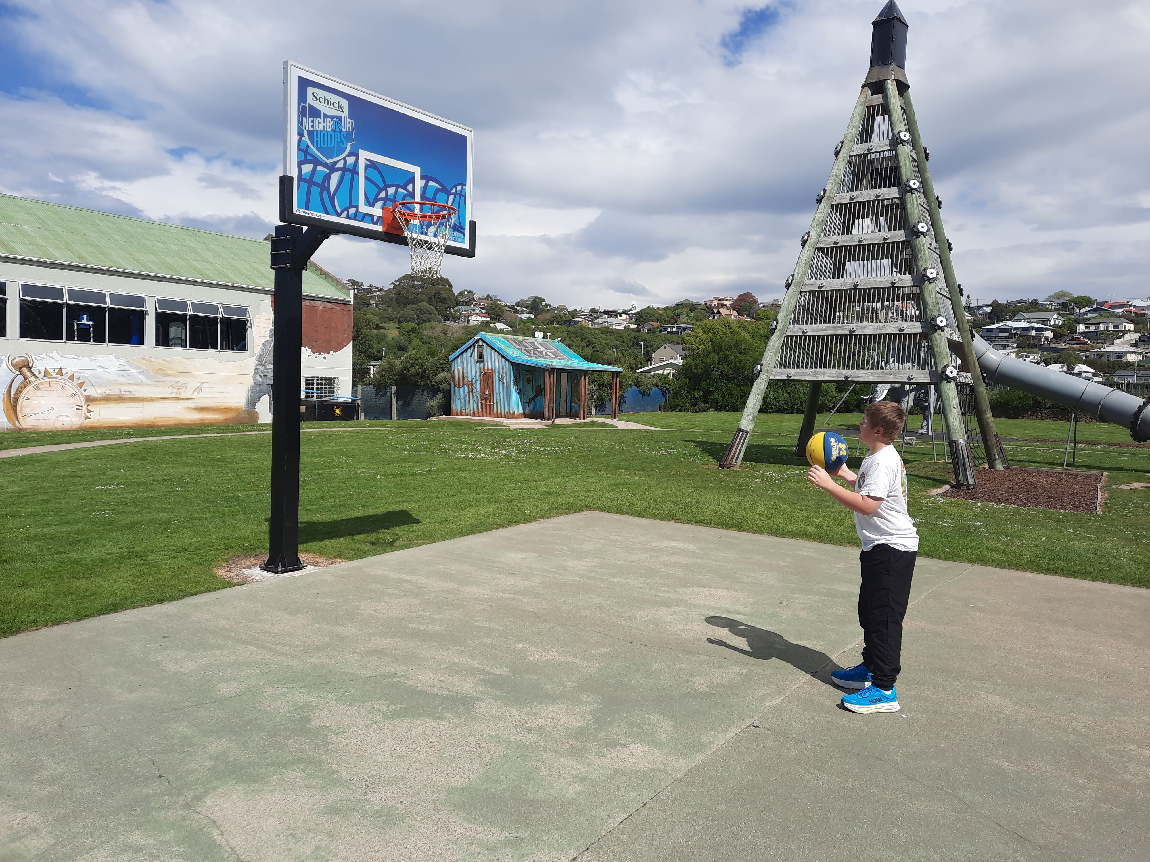 Canchas de baloncesto en Oamaru – Courts of the World