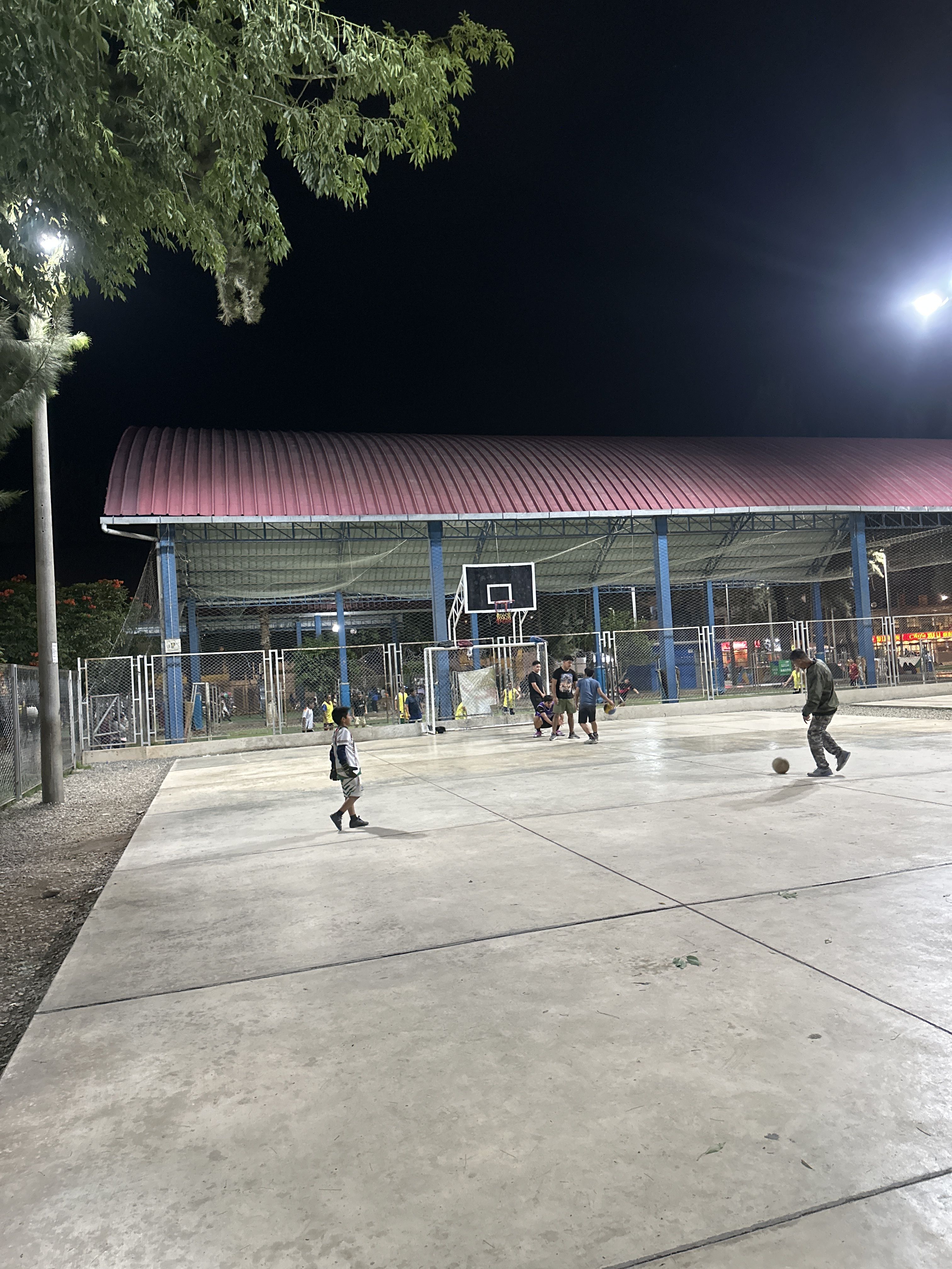 Huánuco Basketball Court: Parque Amarilis – Courts of the World